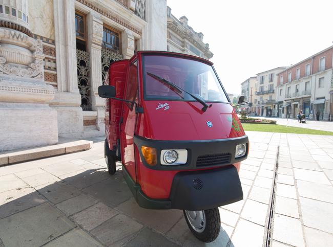 Ape Piaggio, la storia lunga 70 anni di un veicolo leggendario - Il ...